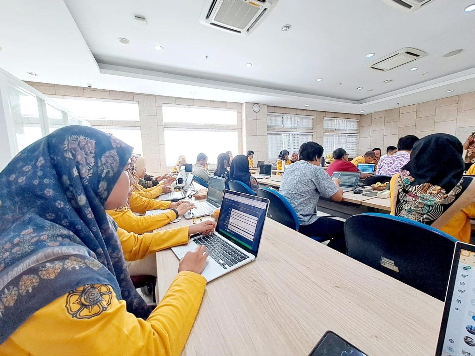 Strategic Training: Practical Steps to Encourage SDGs Action at Gadjah Mada University – Sekolah ...