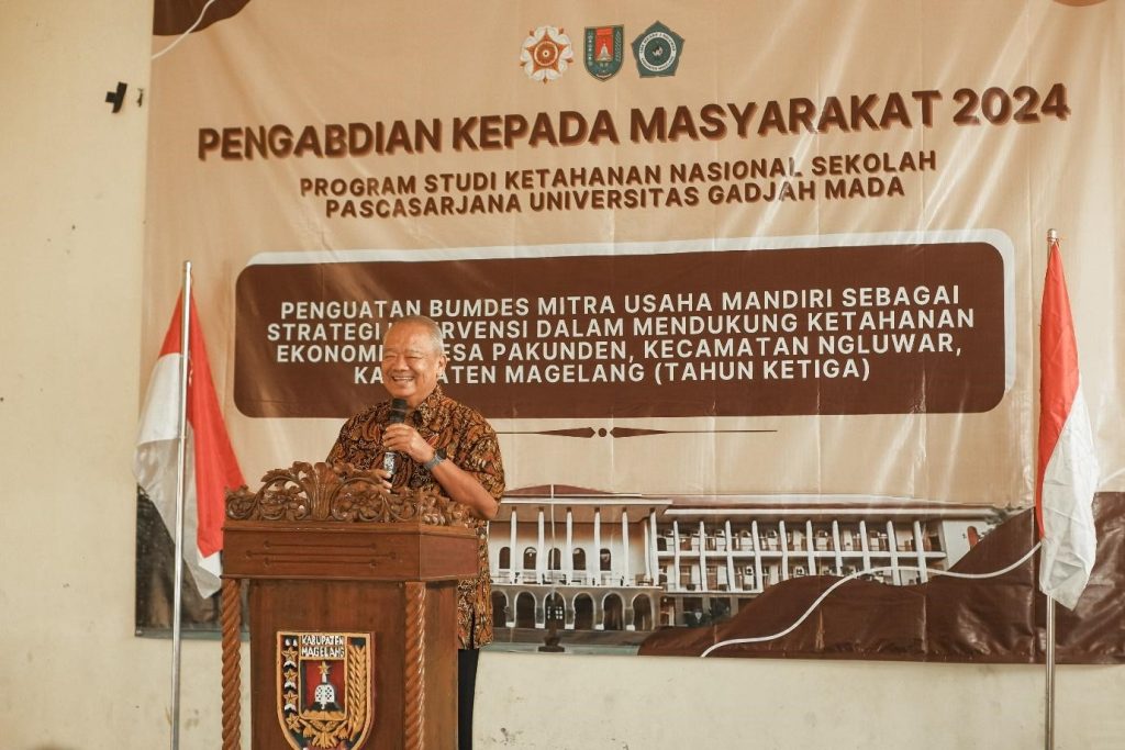 Chief of UGM Tannas Master Program Officially Opens Community Service ...