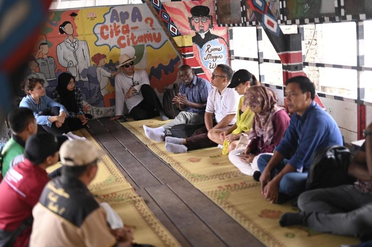 Kunjungan Globethics Doctoral School 2024 ke Kampung Code: Menanamkan Kepemimpinan Etis untuk ...